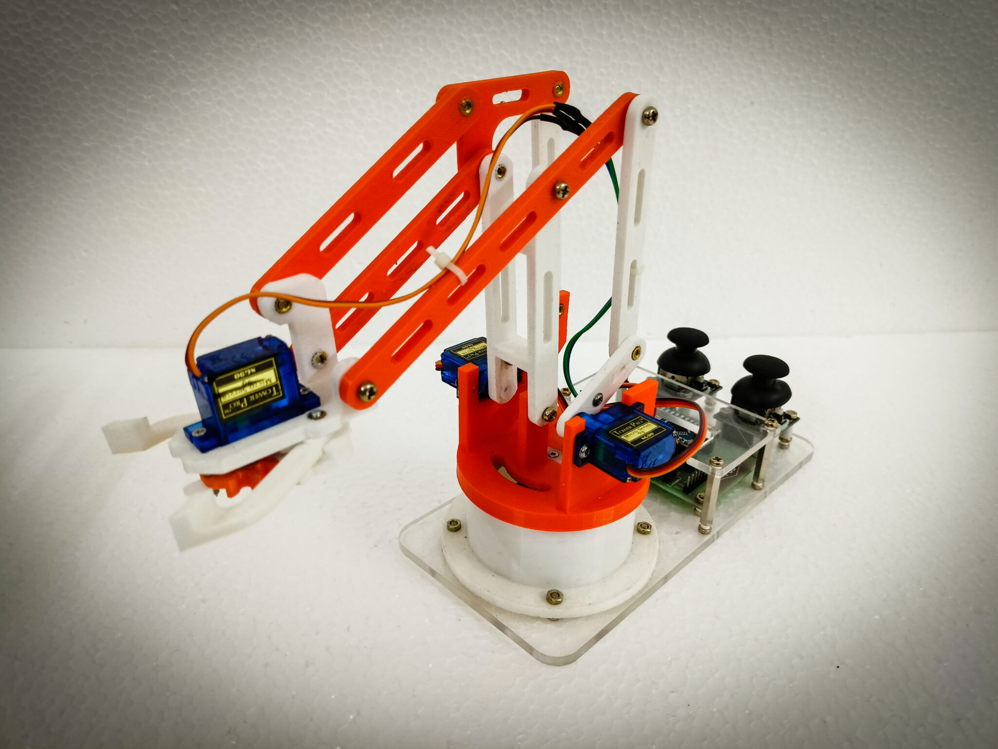 Robotic Kits – RoboRAM Education